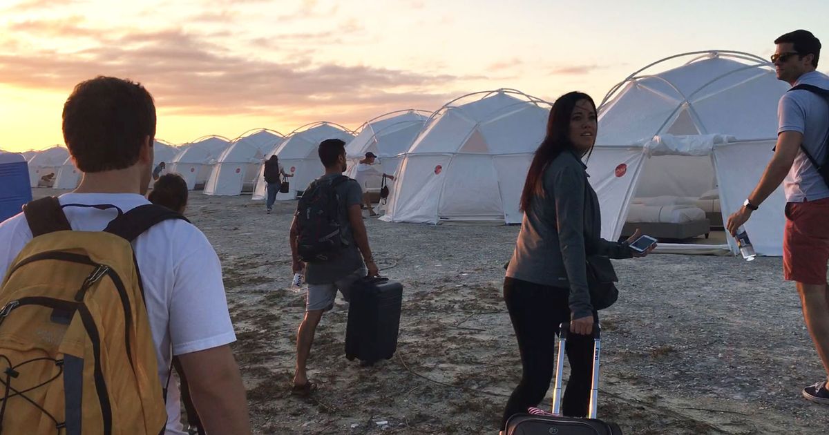 Hulu Releases Fyre Festival Documentary Before Netflix Hulu Releases Fyre Festival Documentary Before Netflix