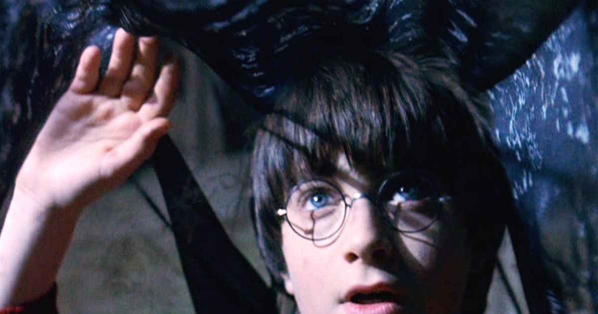 Turning People ‘Invisible’ With Virtual Reality Reduces Their Social Stress