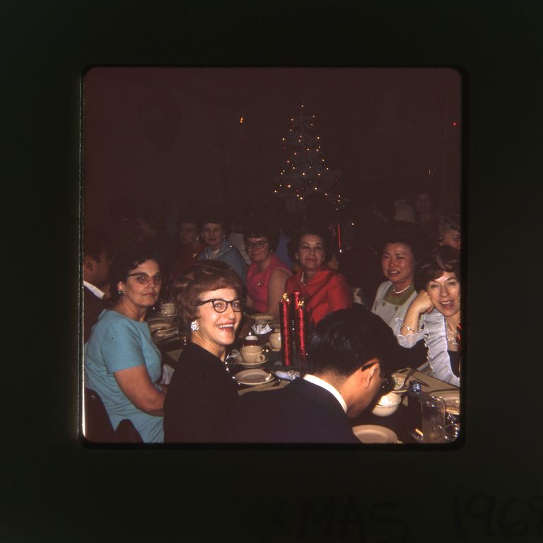 Funny Old Christmas Photos From the Anonymous Project
