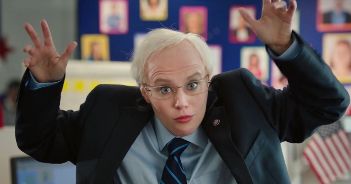 SNL Serves Up Two Takes on Bernie Sanders, From Larry David and Hillary ...