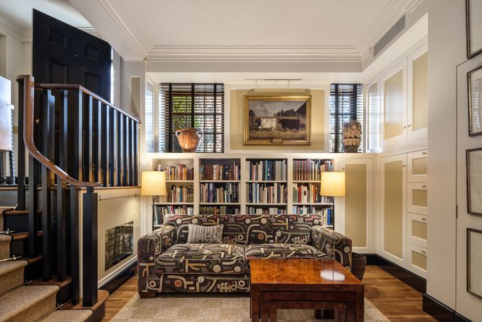 A Sutton Place Maisonette Designed by a Historian