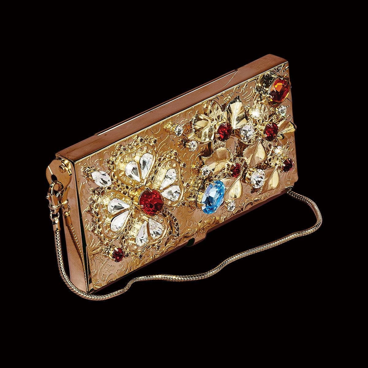 10 Tiny Clutches That Are Perfect for Weddings