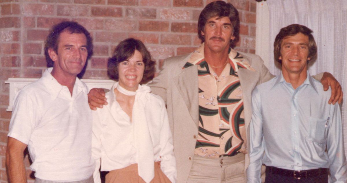 Elizabeth Warren’s Brother Don Herring Dies of Coronavirus