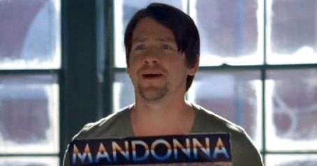 Watch the First Four Minutes of Happy Endings’ Season Finale