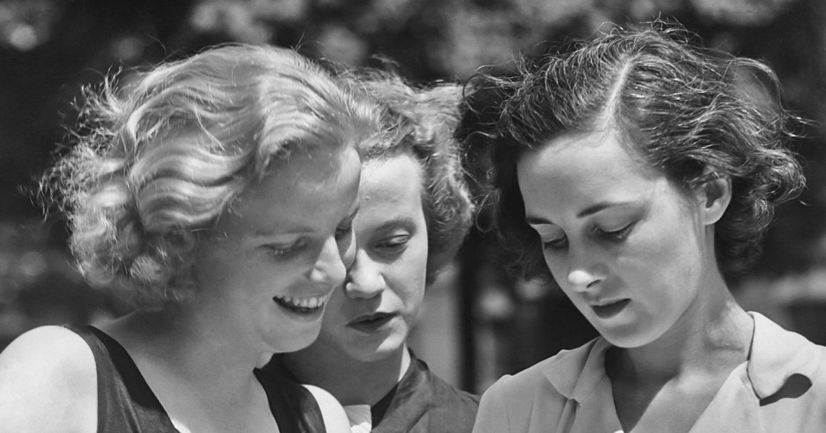 Elena Ferrante Is a New Breed of Literary Girl-Crush