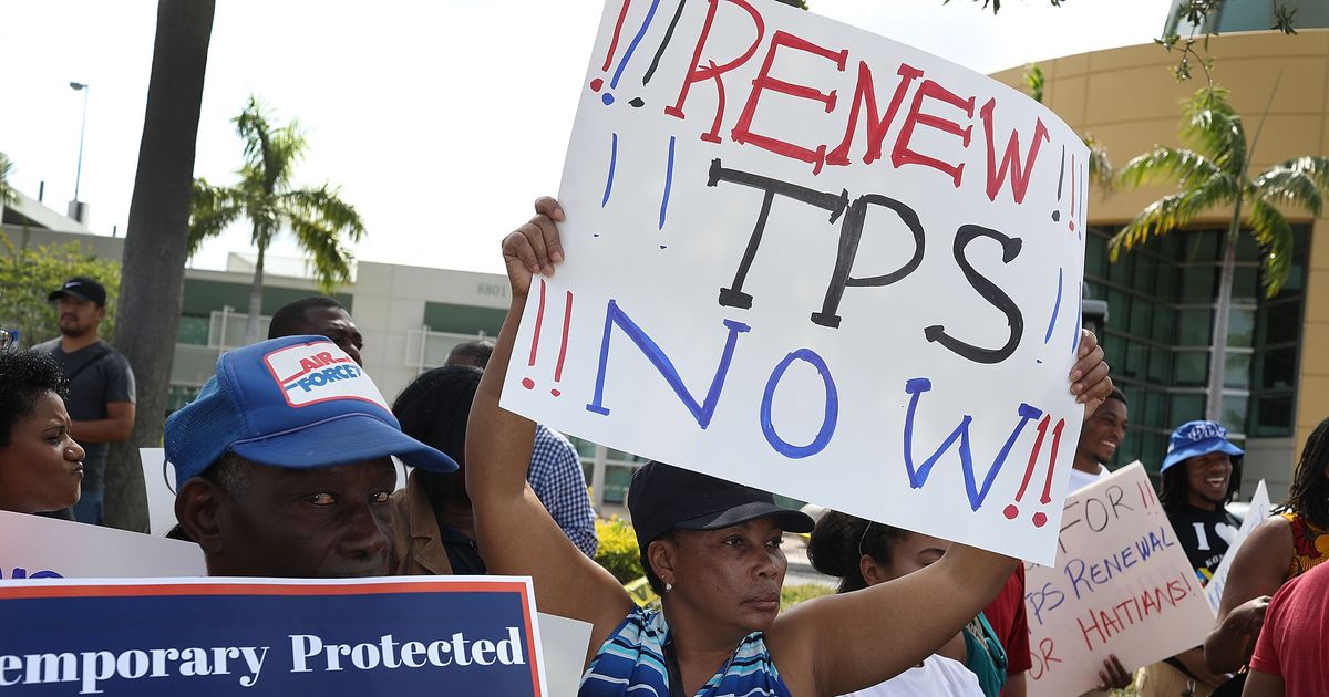 Judge Halts Plan to End Immigrant Protections