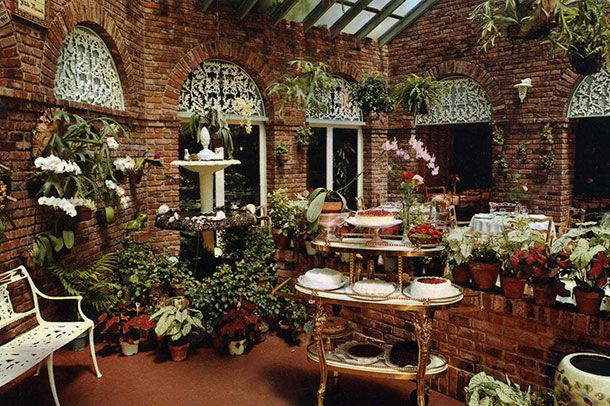 Busted: 21 Shocking Restaurant Crime Scenes