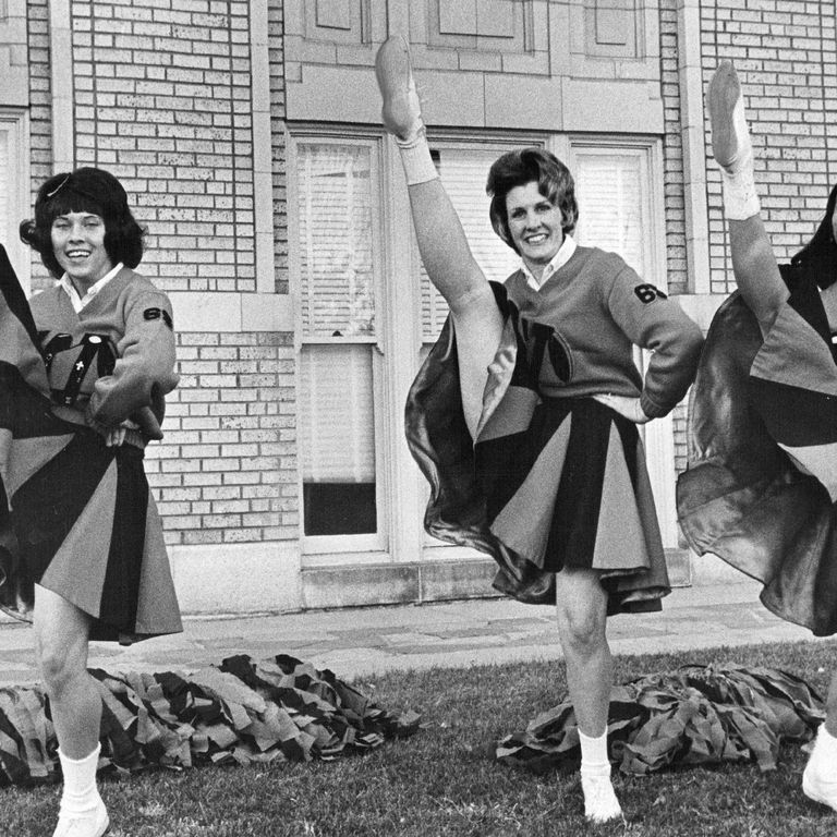 48 Vintage Cheerleading Photos in Honor of Super Bowl XLVIII