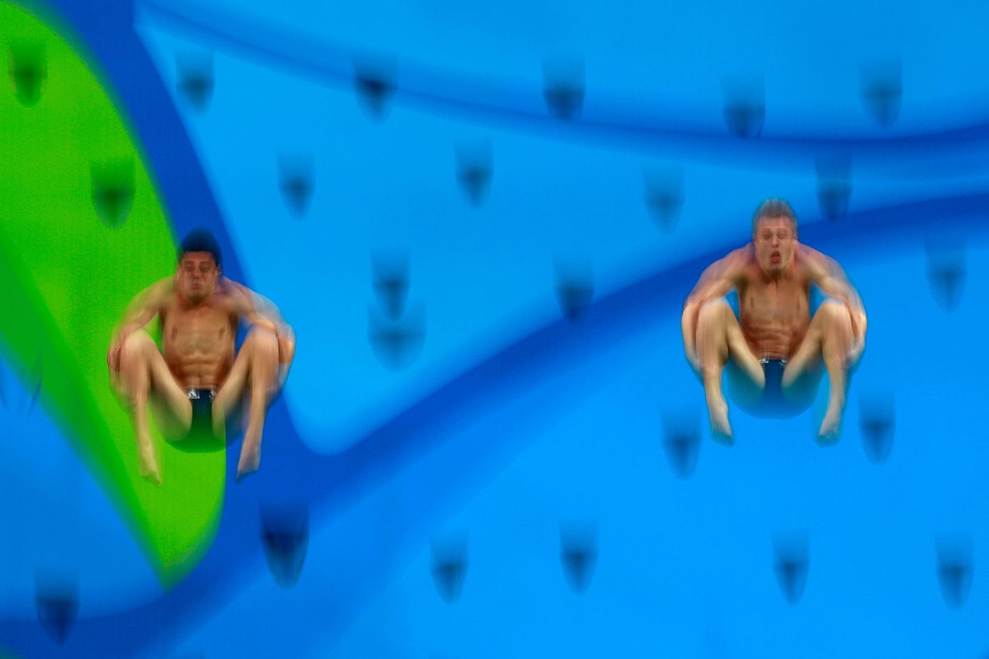 See Trippy, Technicolor Photos of Olympic Divers