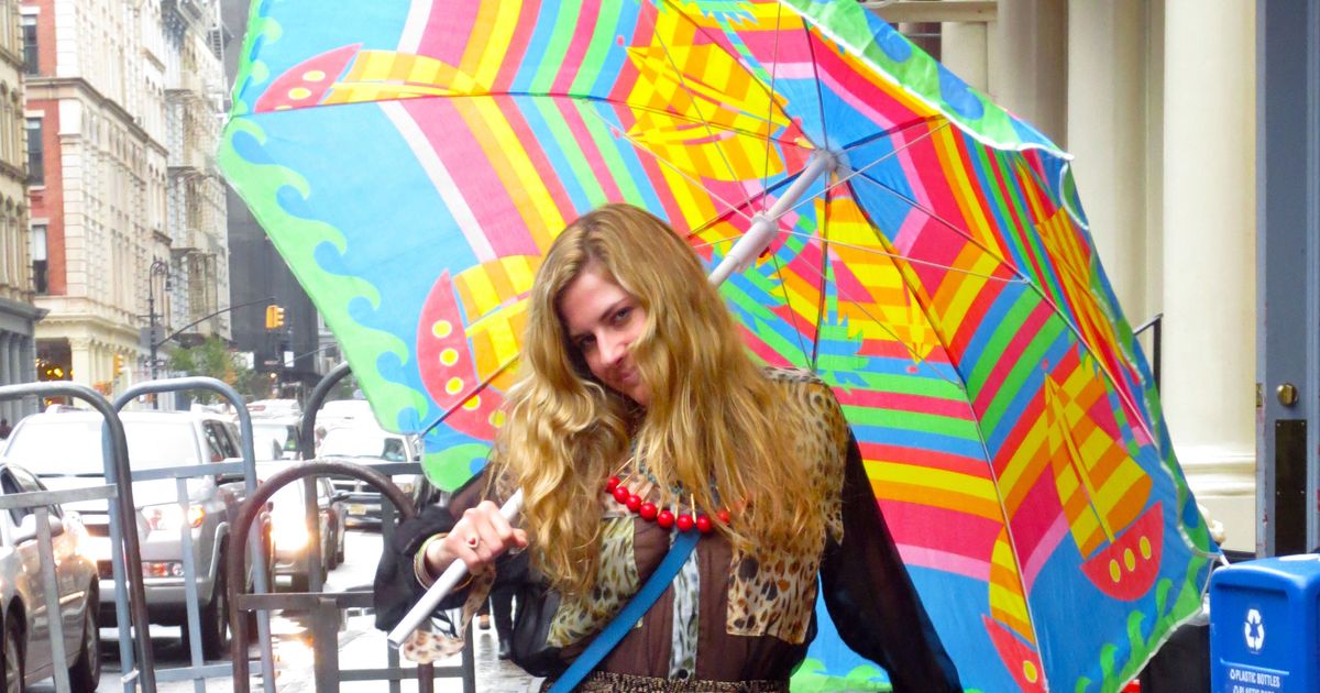 White Blogger Talks Afro-Wig-Wearing Odyssey