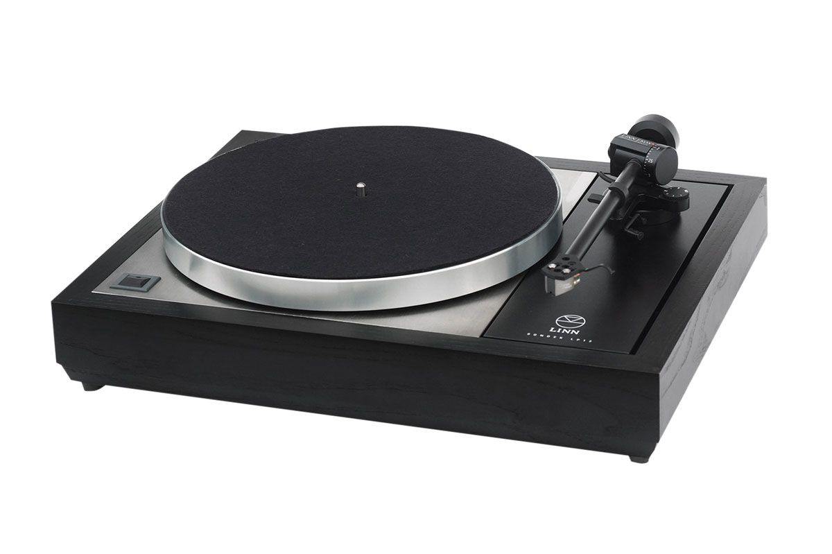 I Asked Some Professional DJs What Turntables to Buy for My Living Room