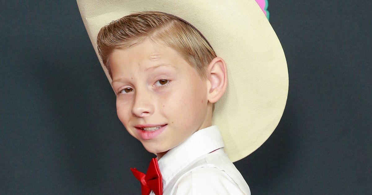 Mason Ramsey, a.k.a. Yodel Boy, Covers ‘White Christmas’