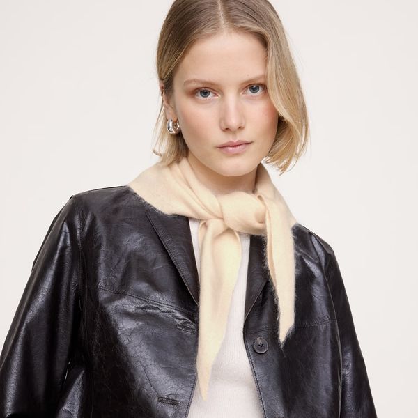 Why’s Everyone Tying a Scrap of Cashmere Around Their Neck? | The ...