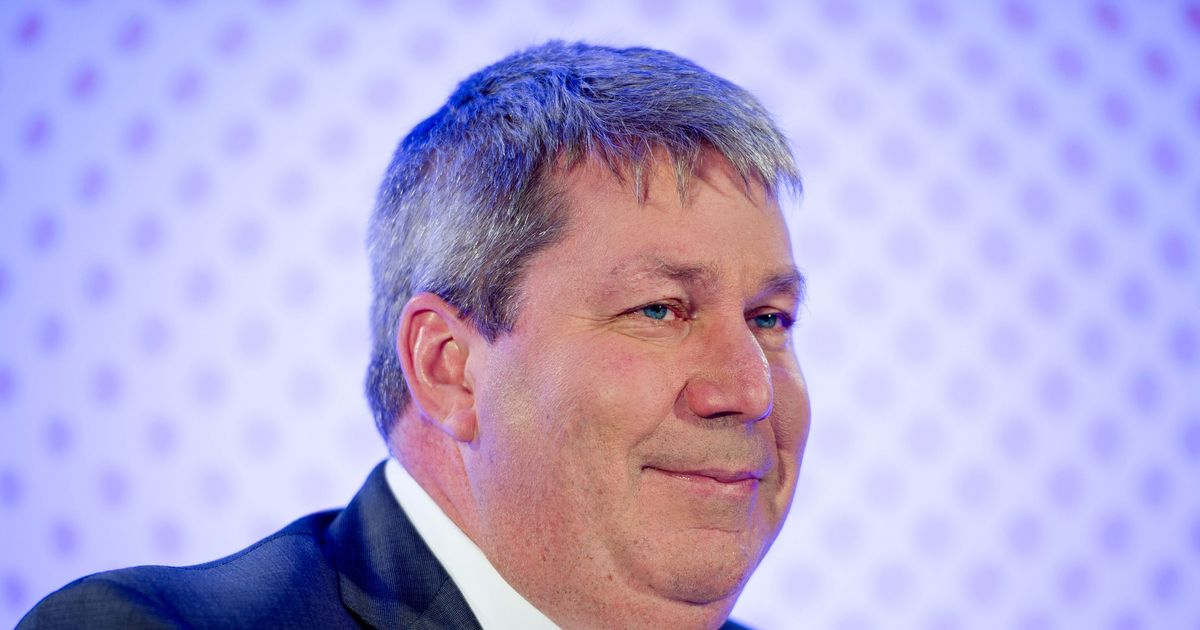 Why the Fall of Valeant Pharmaceuticals’ CEO Is Good for You