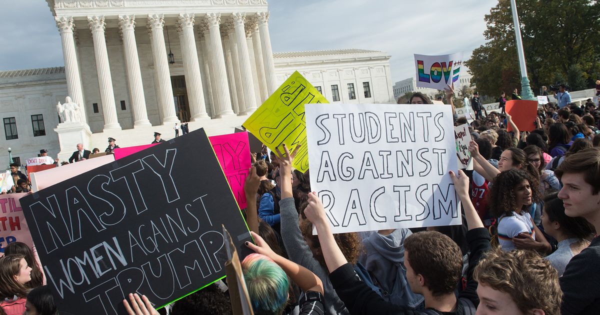 Hundreds of Washington D.C. High School Students Walk Out