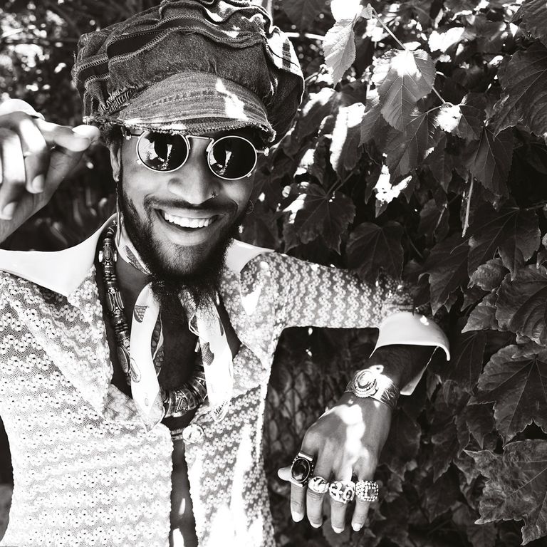 A ‘Who’s Who’ of Vintage Fashion by Natalie Joos