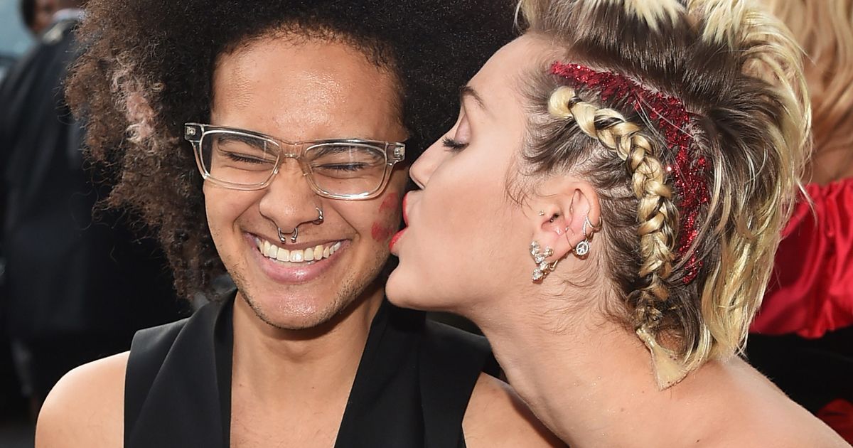 How to Get Miley Cyrus’s Glitter-Streaked Hair