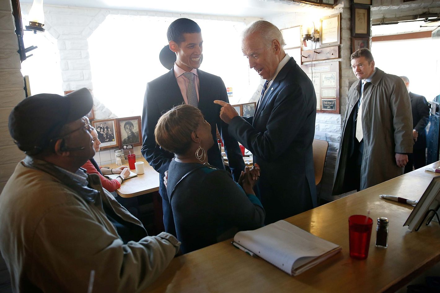 Joe Biden Goes to a Soul Food Diner: America in 5 Photos