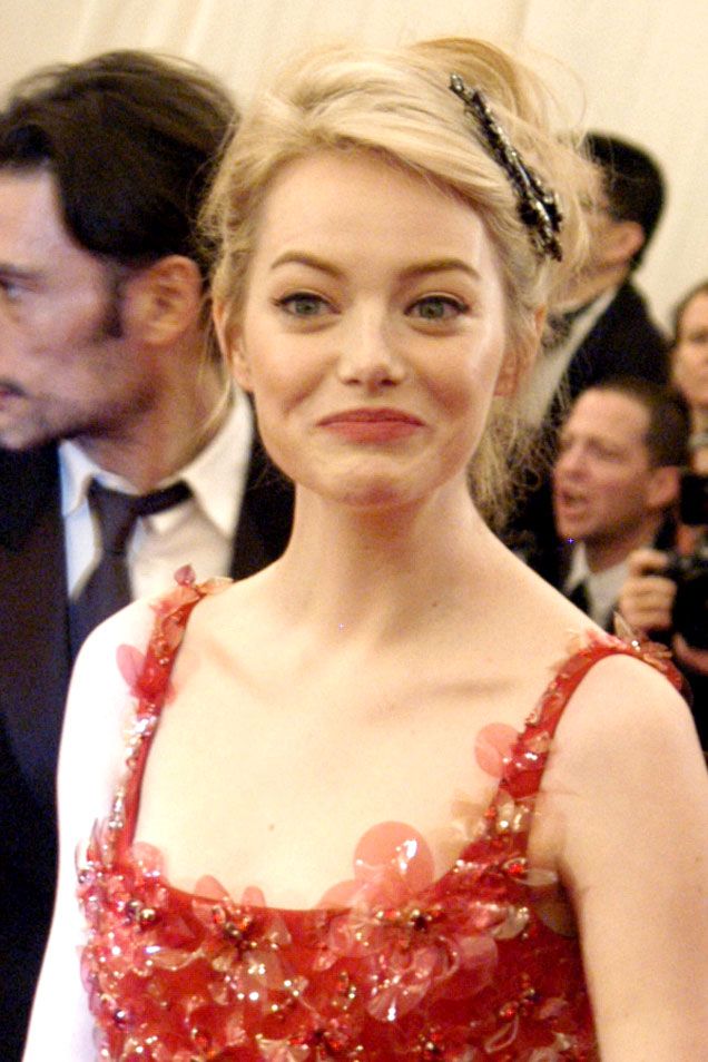22 Photos of Emma Stone Making Silly Faces in Fancy Dresses - Slideshow ...