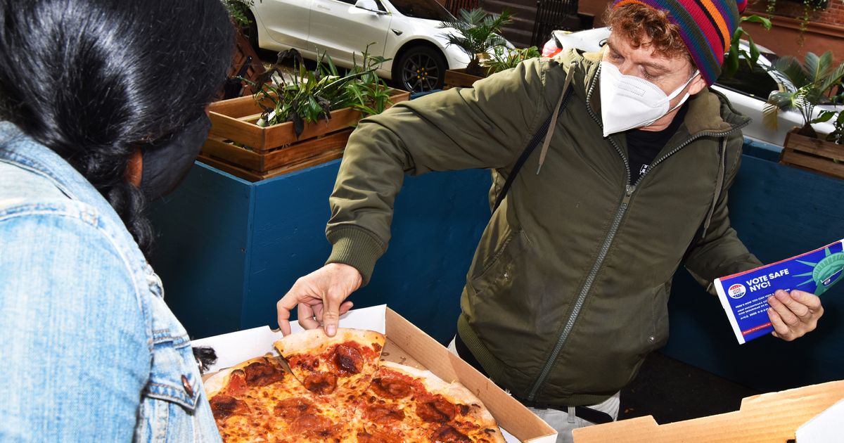 Pizza to the Polls Delivers Free Pizza to NYC Voting Lines