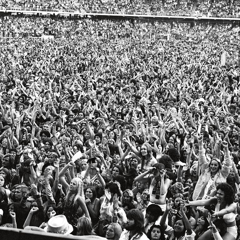 Relive Elton John’s 1975 Dodger Stadium Concert - Slideshow - Vulture Relive Elton John’s 1975 Dodger Stadium Concert - Slideshow - Vulture