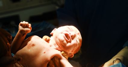 New Jersey Woman Gives Birth on a PATH Train