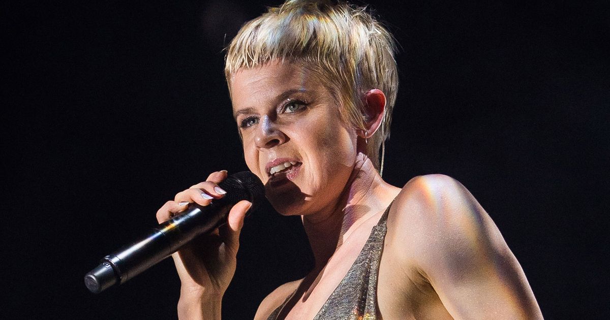 You Can Listen to Robyn’s ‘Honey,’ Finally