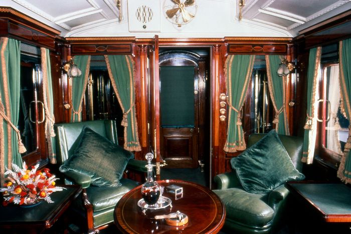 Queen Elizabeth II Death Procession: Royal Train Photos