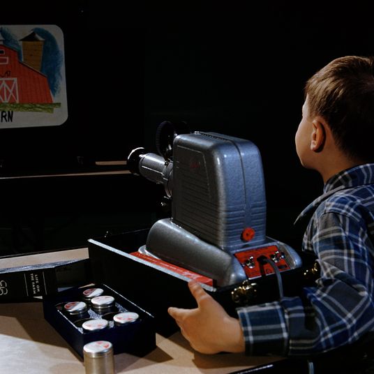 Best Portable Projector Review 2017 | The Strategist