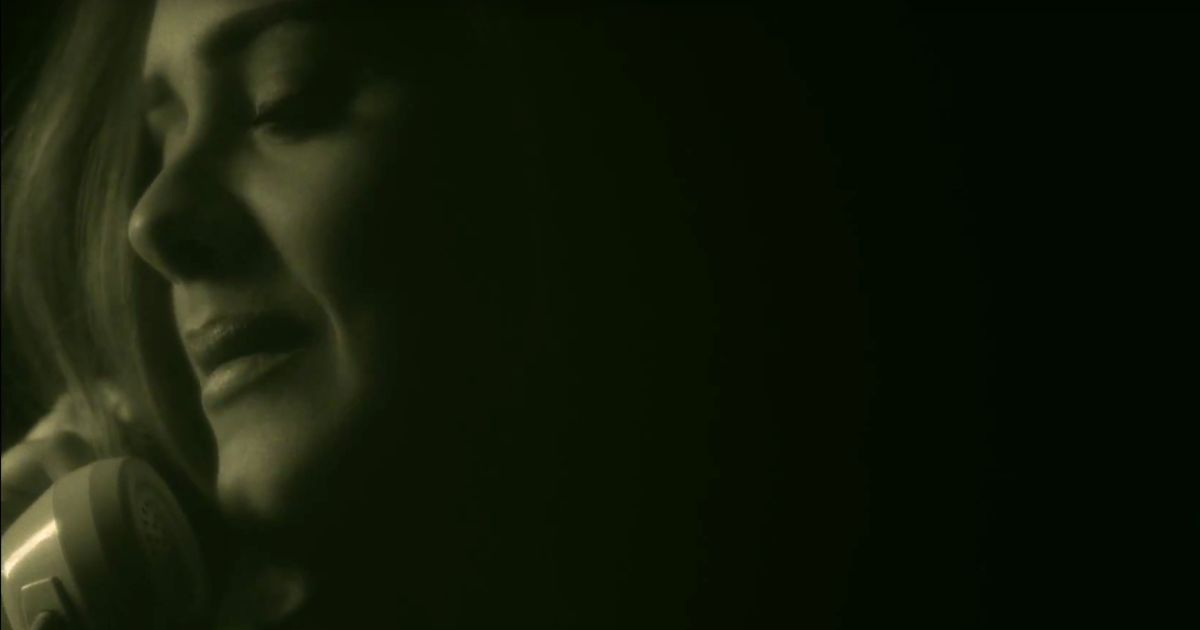 In ‘Hello,’ Adele Can’t Be Bothered With Modern Technology