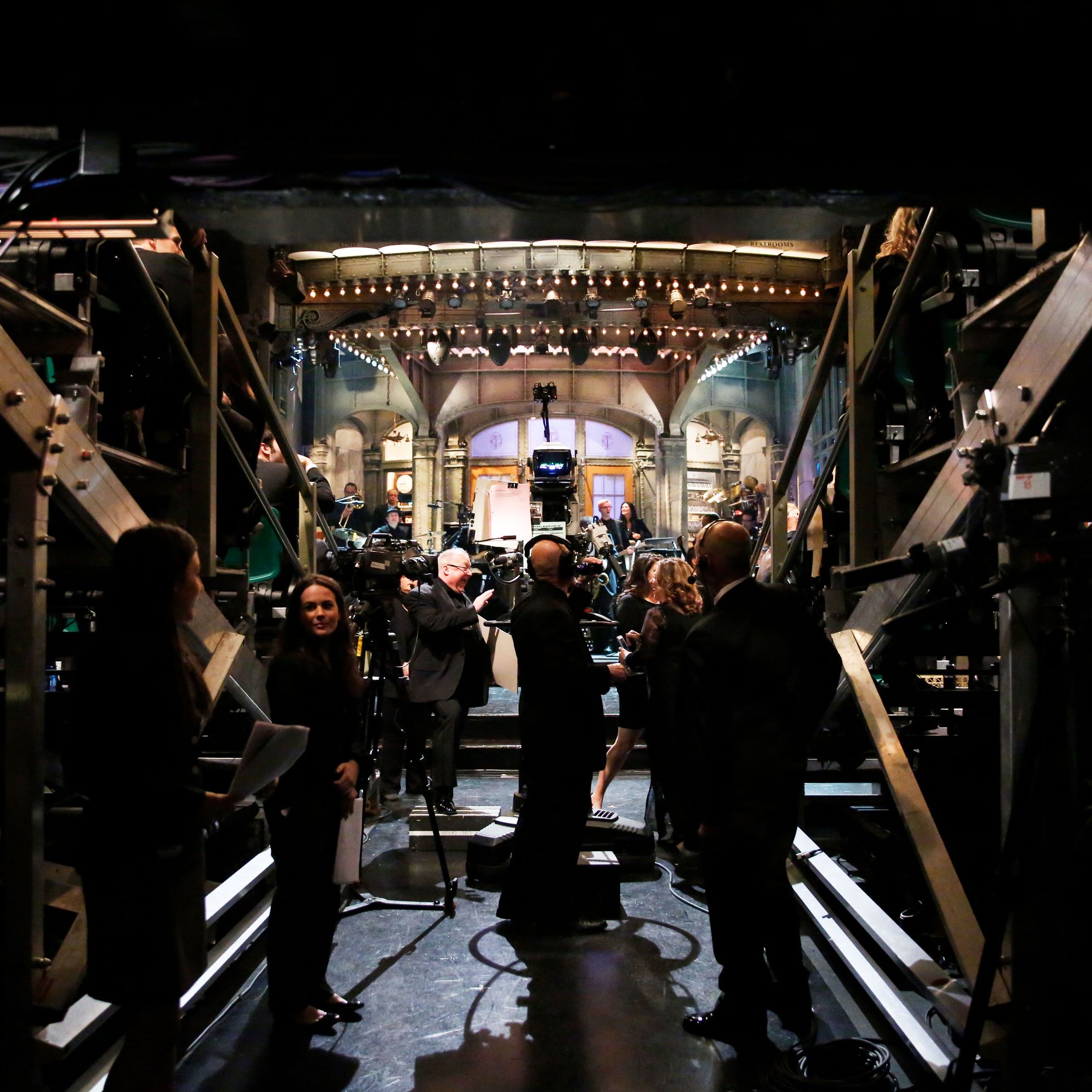 Les scénaristes de la saison 46 de 'Saturday Night Live' | Reef Recovery