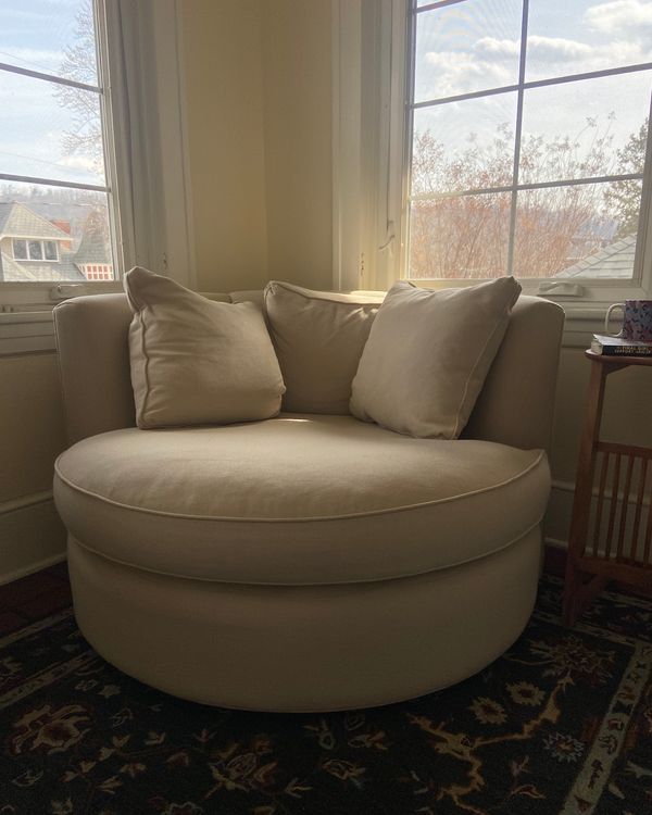I Found the Perfect Big Round Reading Chair | The Strategist