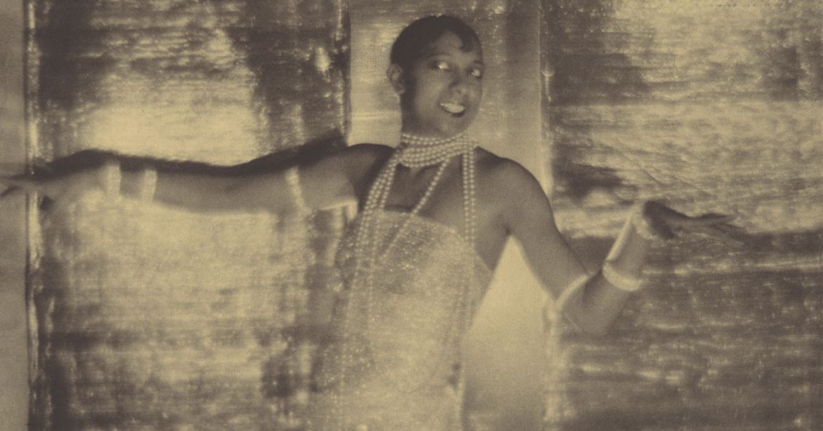 Photos: Quicksilver Brilliance: Adolf de Meyer Photographs