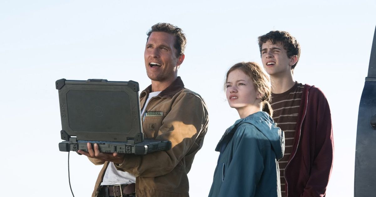 With Interstellar, Christopher Nolan Gives Up on Mystery