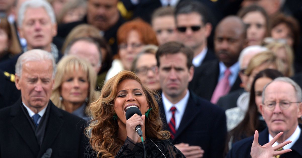 Watch Beyoncé Smash the National Anthem
