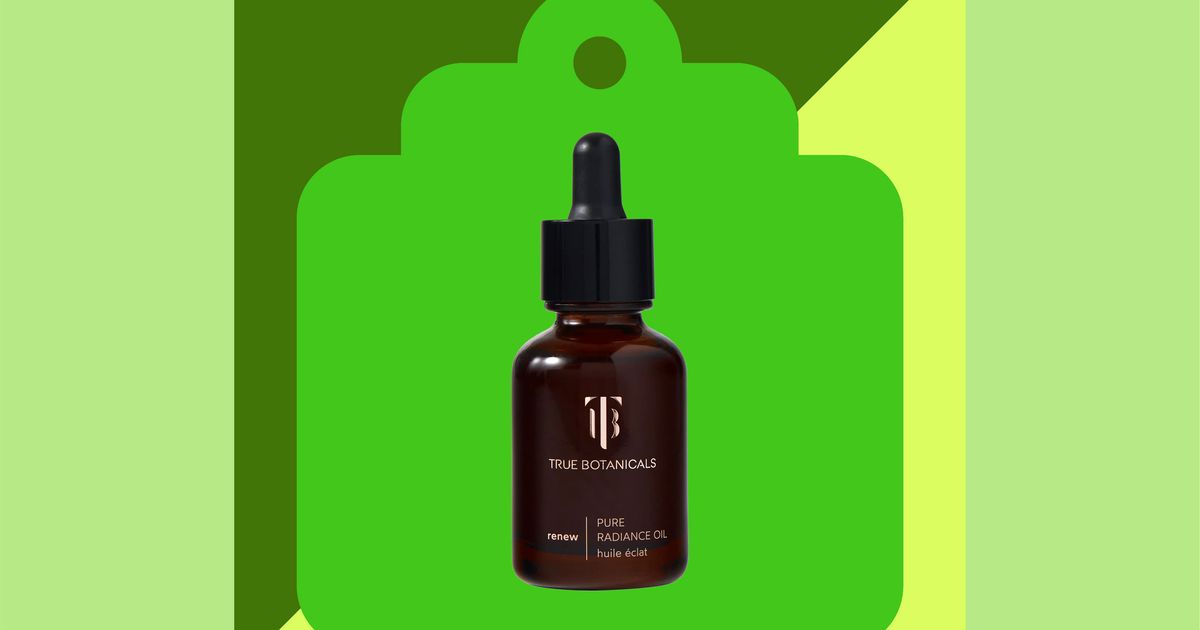 True Botanicals’ Glowy Face Oil Is 30 Percent Off | The Strategist