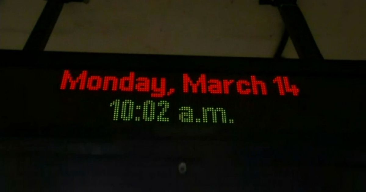 MTA Clocks Struggling With the Concept of Daylight Saving Time