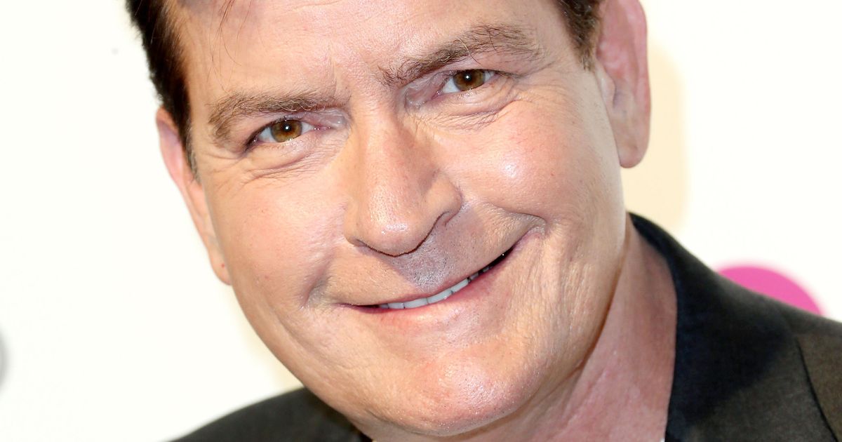 Charlie Sheen to Star in Crackle Original Movie Mad Families