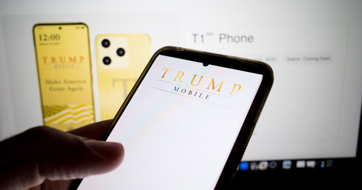 Is the Gold Trump Mobile T1 Phone Real? Sort Of!