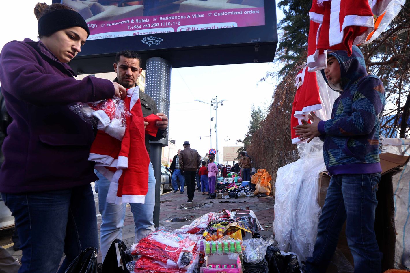 11 Touching Christmas Photographs of Christian Refugees in Iraq’s ...