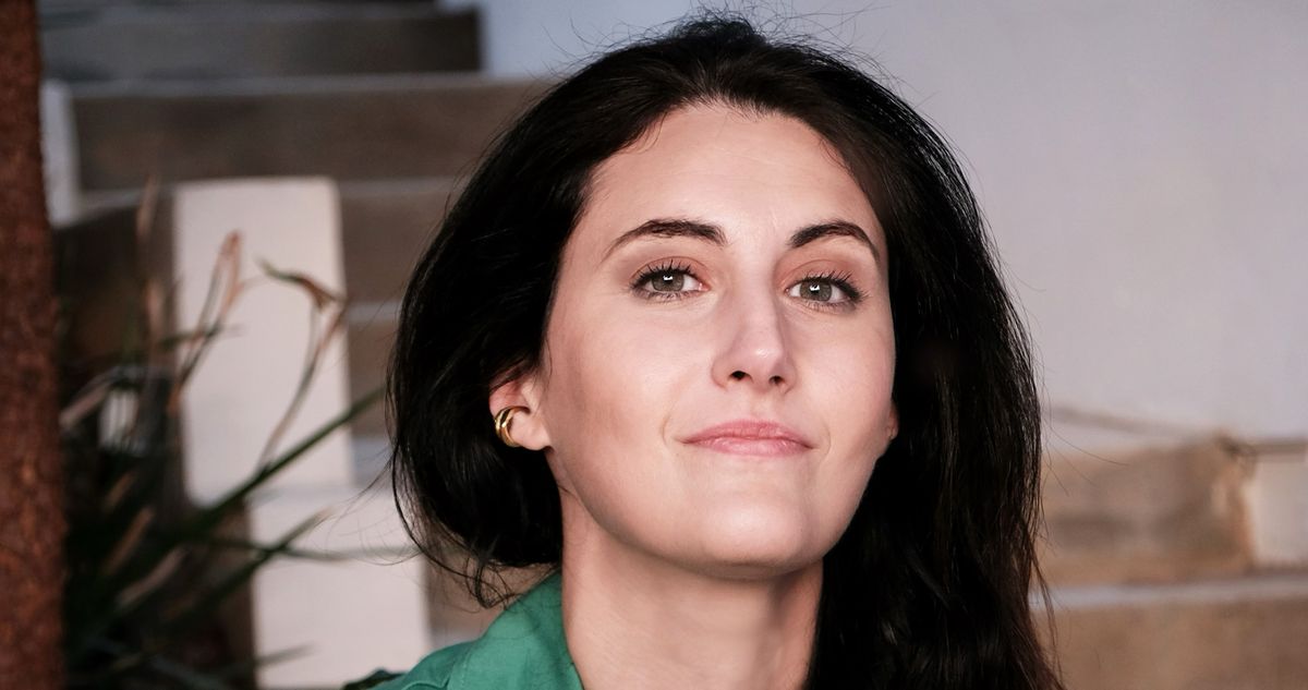 In Her Shoes: ‘Hacks’ Co-creator Jen Statsky