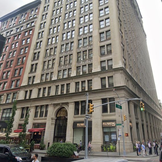 Google, Apple, Meta Are Shedding Their New York Office Space