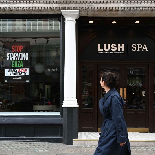 Interview: John Early, Millennials’ Comedian of Manners