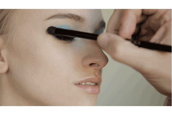How to Make Your Eye Shadow Actually Stay On