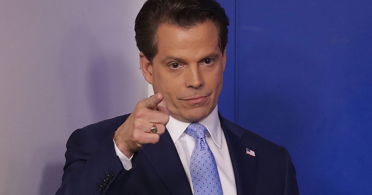 Scaramucci Threatens to Sue Over Op-Ed in Student Paper