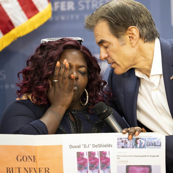 Dr. Oz Staged Photo With Someone Who Lost Nephew to Shooting