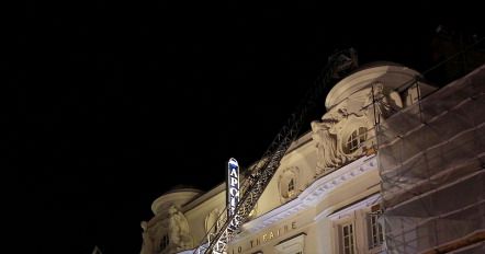 London Theater Ceiling Collapse Injures Scores